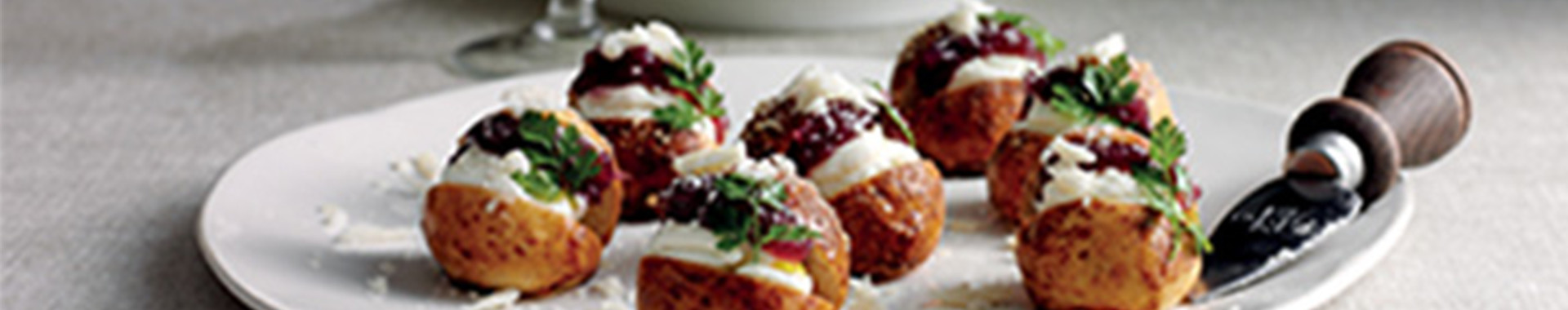 Pan Brioches with Grana Padano Mousse and Onion Jam - Grana Padano